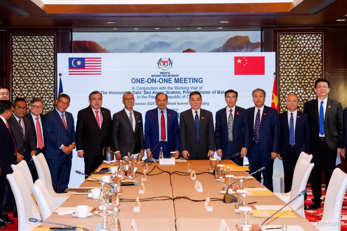 Anwar engages with top Chinese business leaders in Beijing